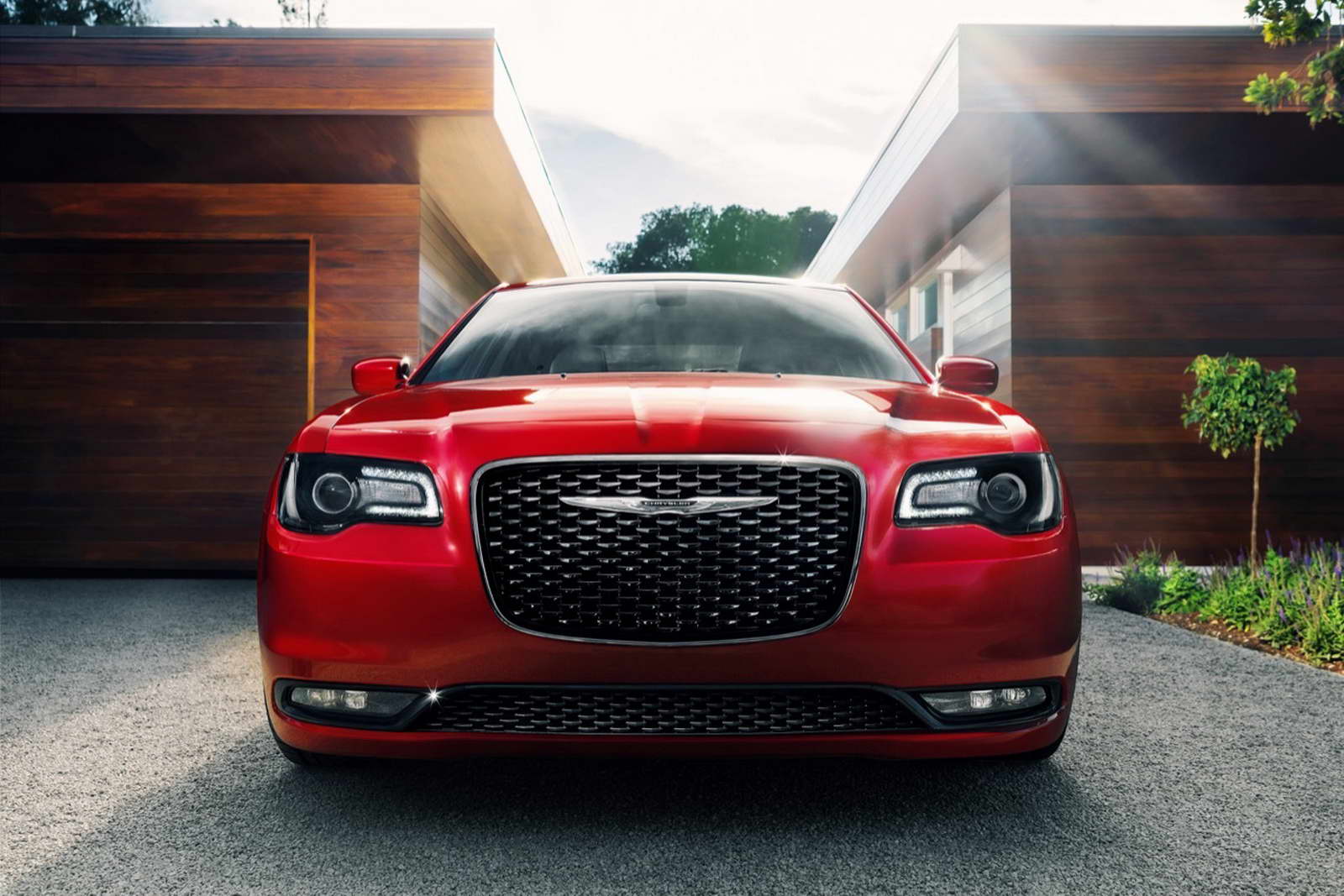 Chrysler 300 Revamped, Gains New 8-Speed Auto Gearbox, SRT Variant Axed ...