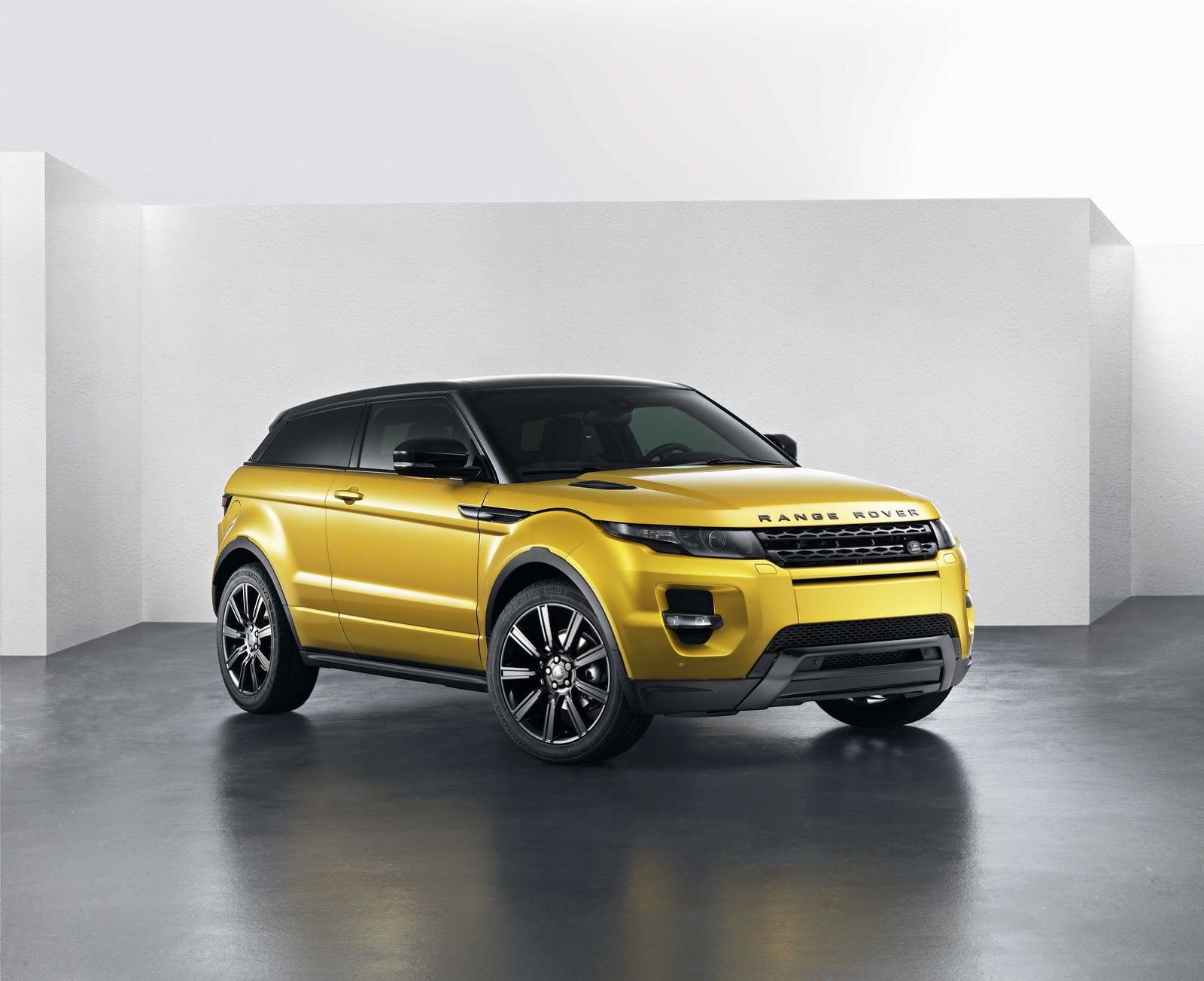 How the Range Rover Evoque Became the “New MINI” | Carscoops