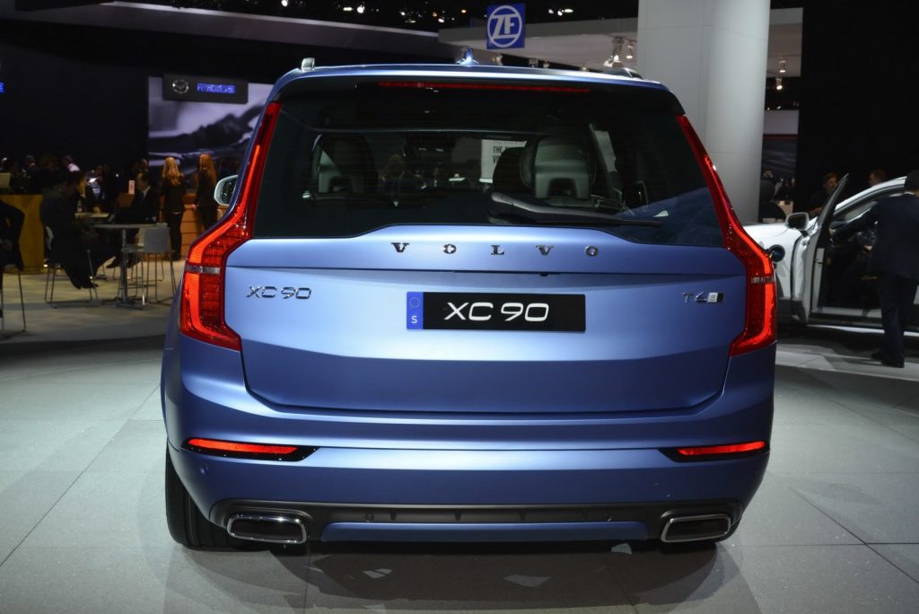 Volvo’s 2016 XC90 R-Design Makes North American Debut in a Cool Matte ...