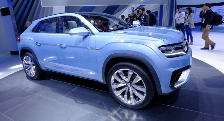 VW’s New Cross Coupe GTE Rolls Into Detroit | Carscoops
