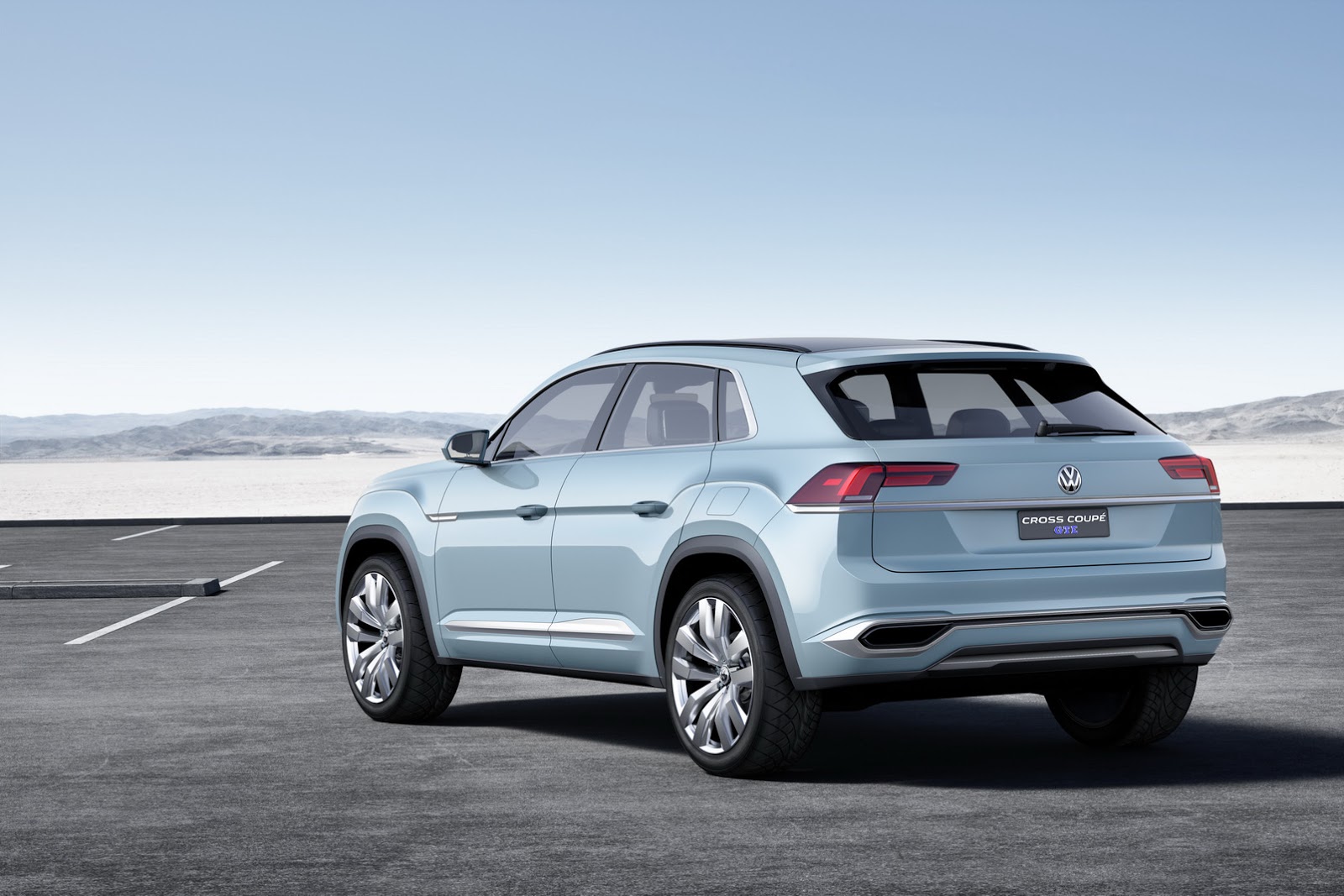 VW’s New Cross Coupe GTE Rolls Into Detroit | Carscoops