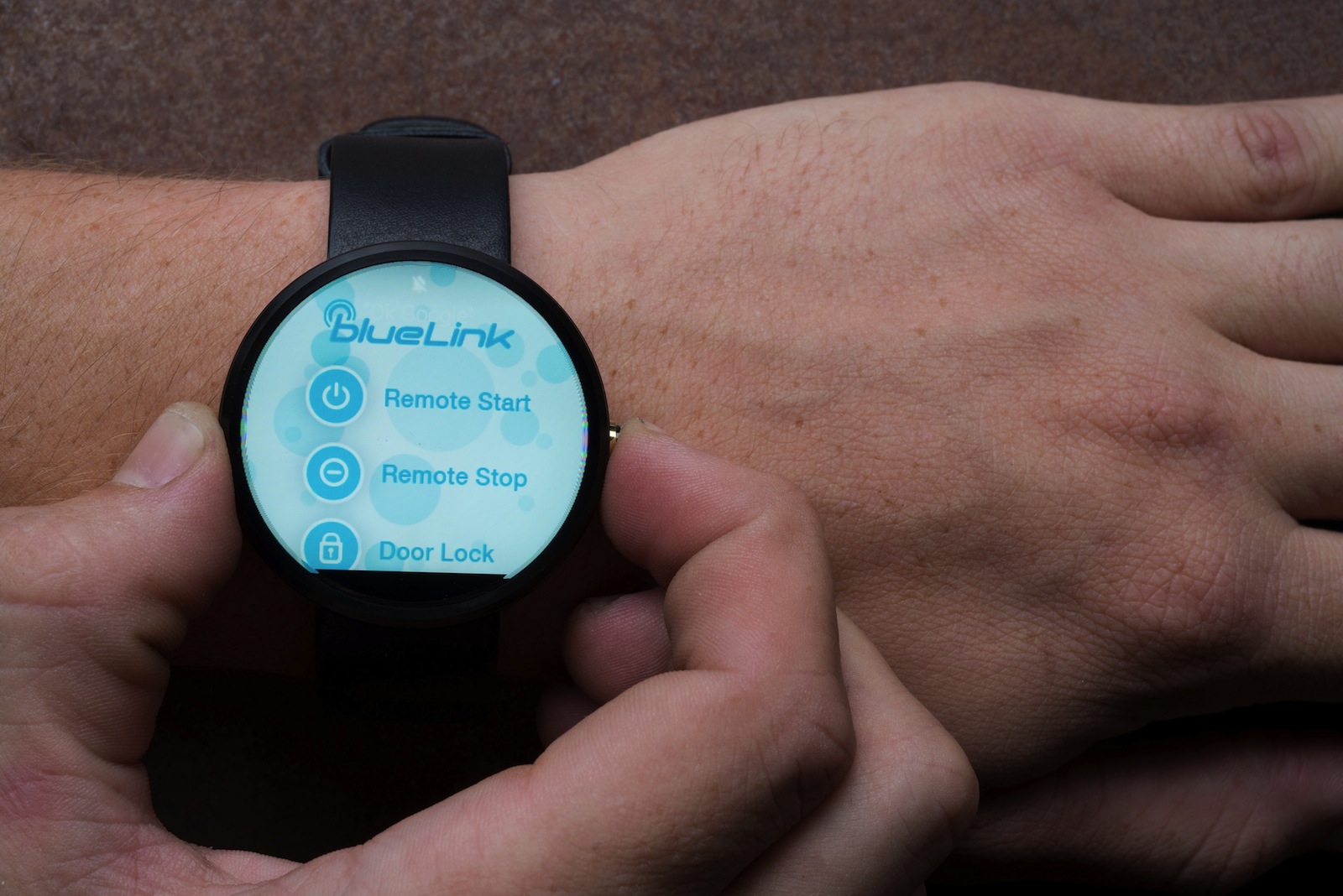 Hyundai’s Smartwatch App Will Have Voice Recognition To Find, Start Or ...