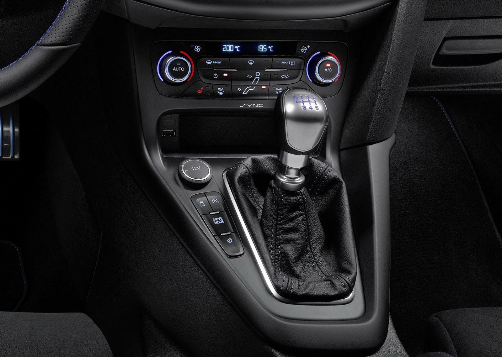 Ford Unleashes All-New, All-Wheel Driven Focus RS with Over 320PS ...