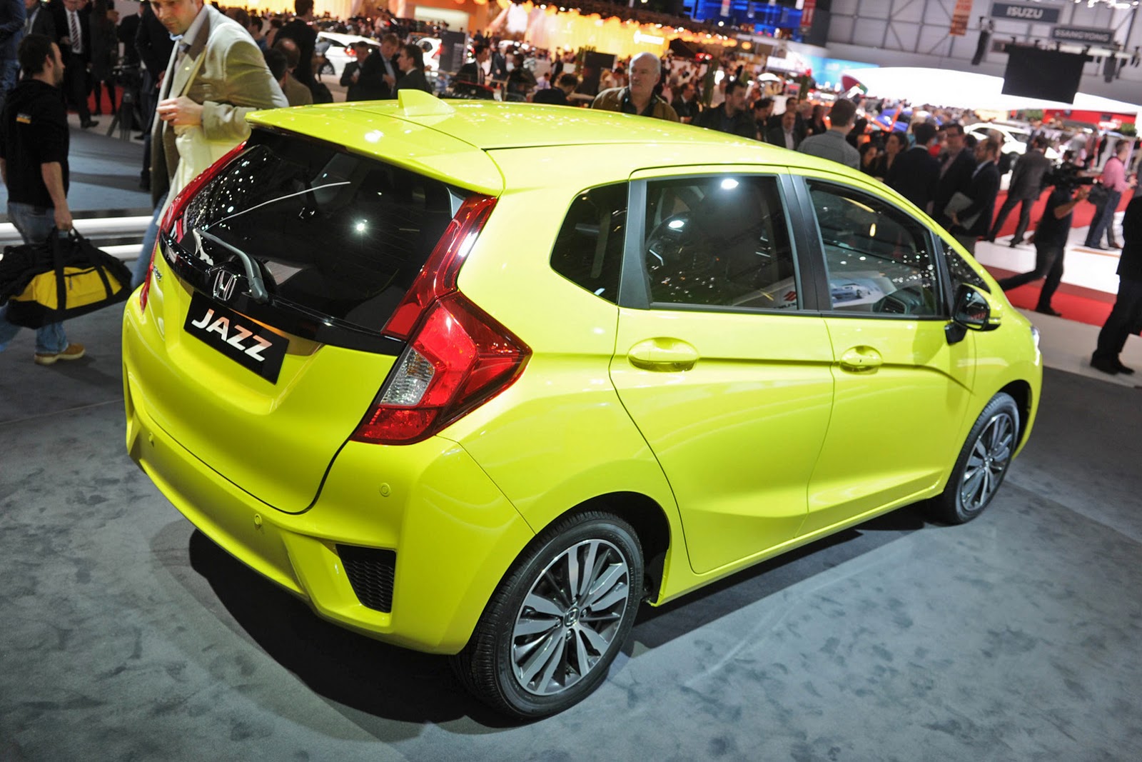 Honda’s New Jazz Debuts, Nobody Notices | Carscoops