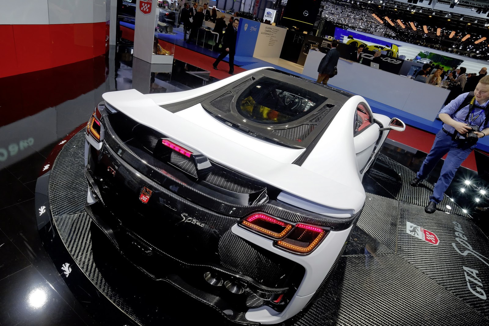 Spain’s Spania GTA Debuts New GTA Spano Chock-Full With Graphene ...