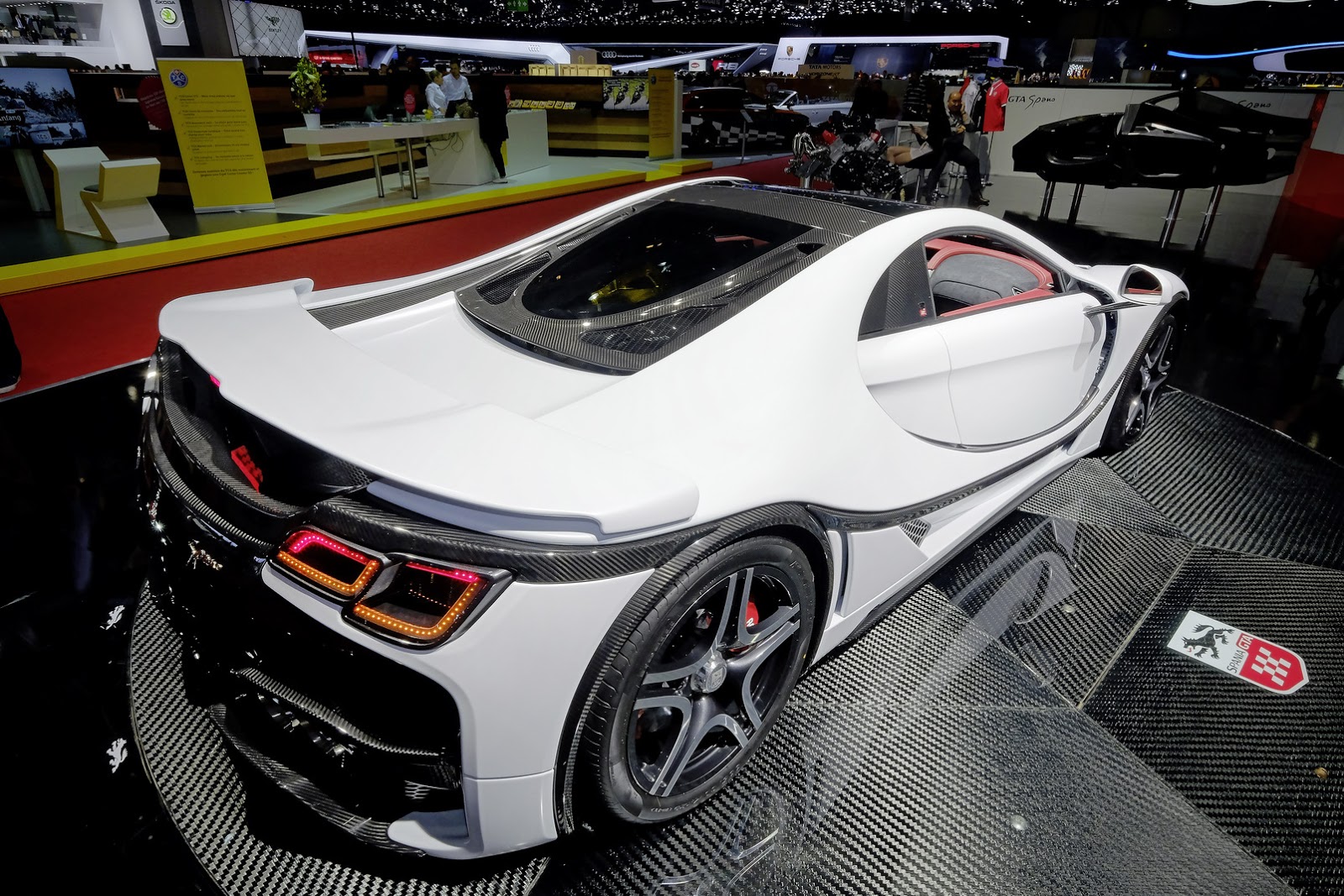 Spain’s Spania GTA Debuts New GTA Spano Chock-Full With Graphene ...