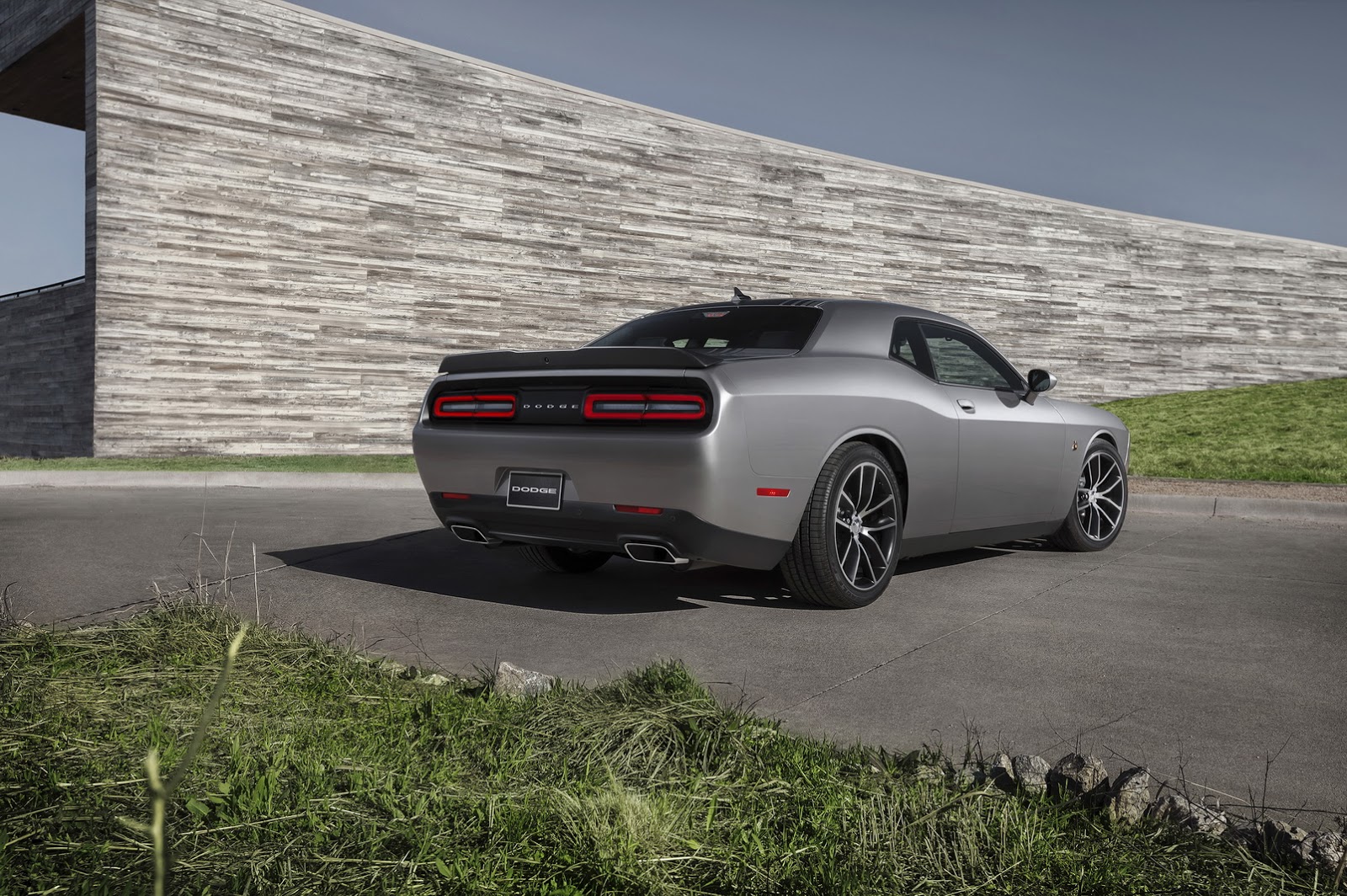 Dodge Shaking Things Up in NY With Special Edition Challenger [56 Pics ...