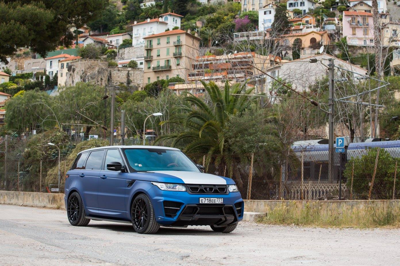 400 HP Larte Design Range Rover Sport Turns Blue [96 Pics] | Carscoops