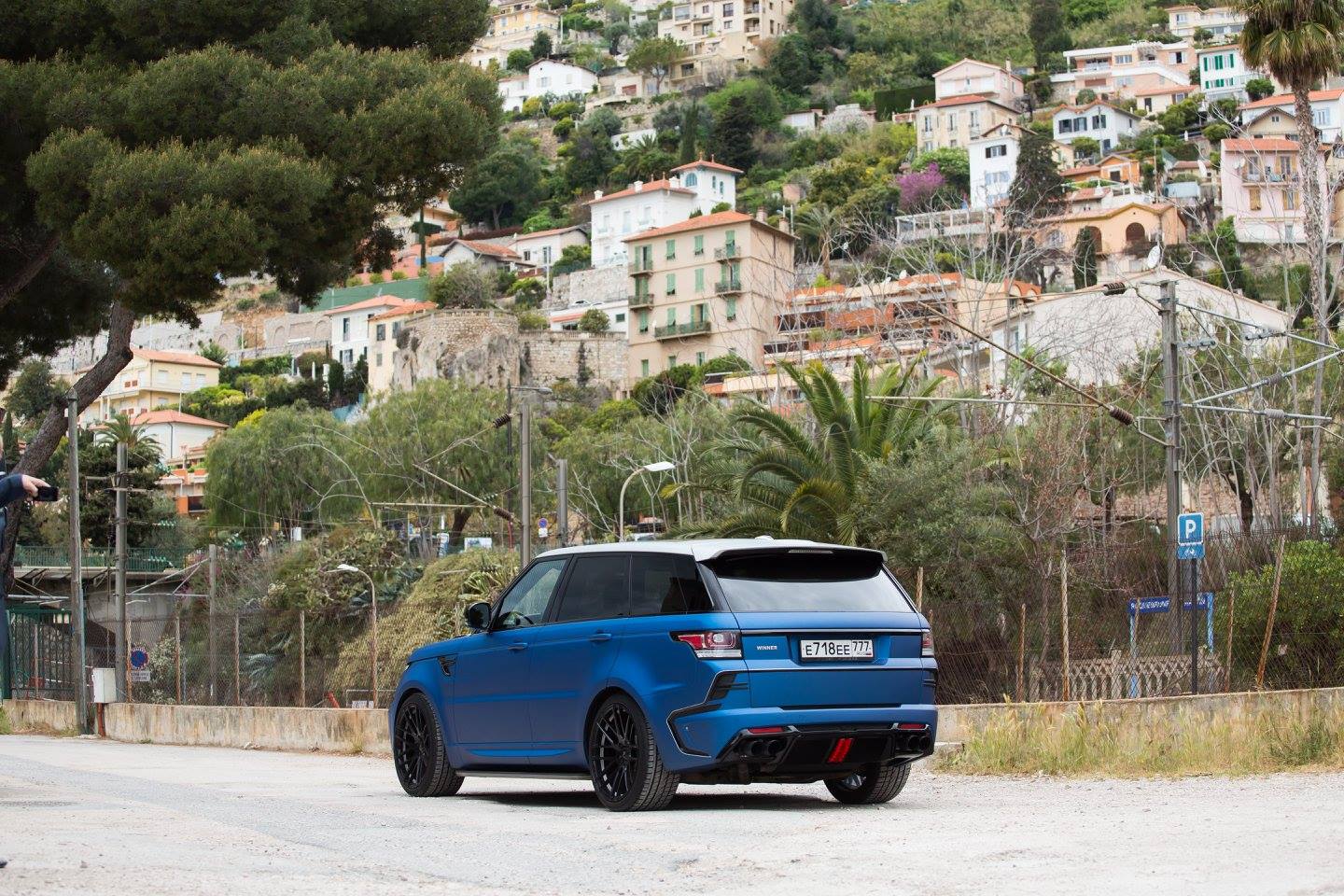 400 HP Larte Design Range Rover Sport Turns Blue [96 Pics] | Carscoops