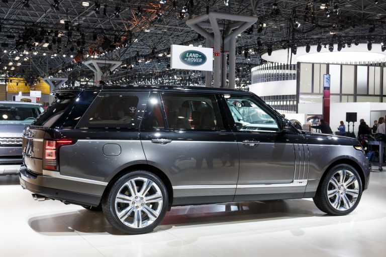 2016 Range Rover SVAutobiography Brings Ultimate 4×4 Luxury to New York ...