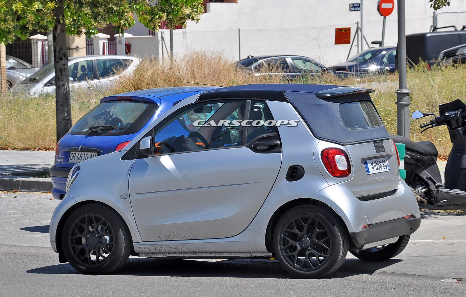 Lowered Smart Car