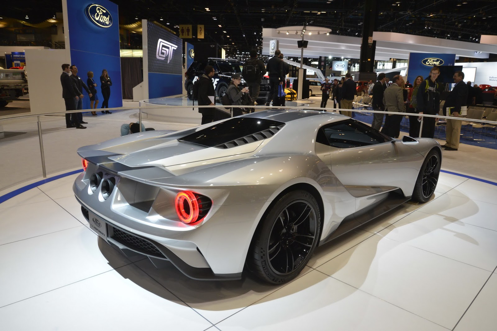 2017 Ford GT Will Reportedly Pack At Least 700HP | Carscoops