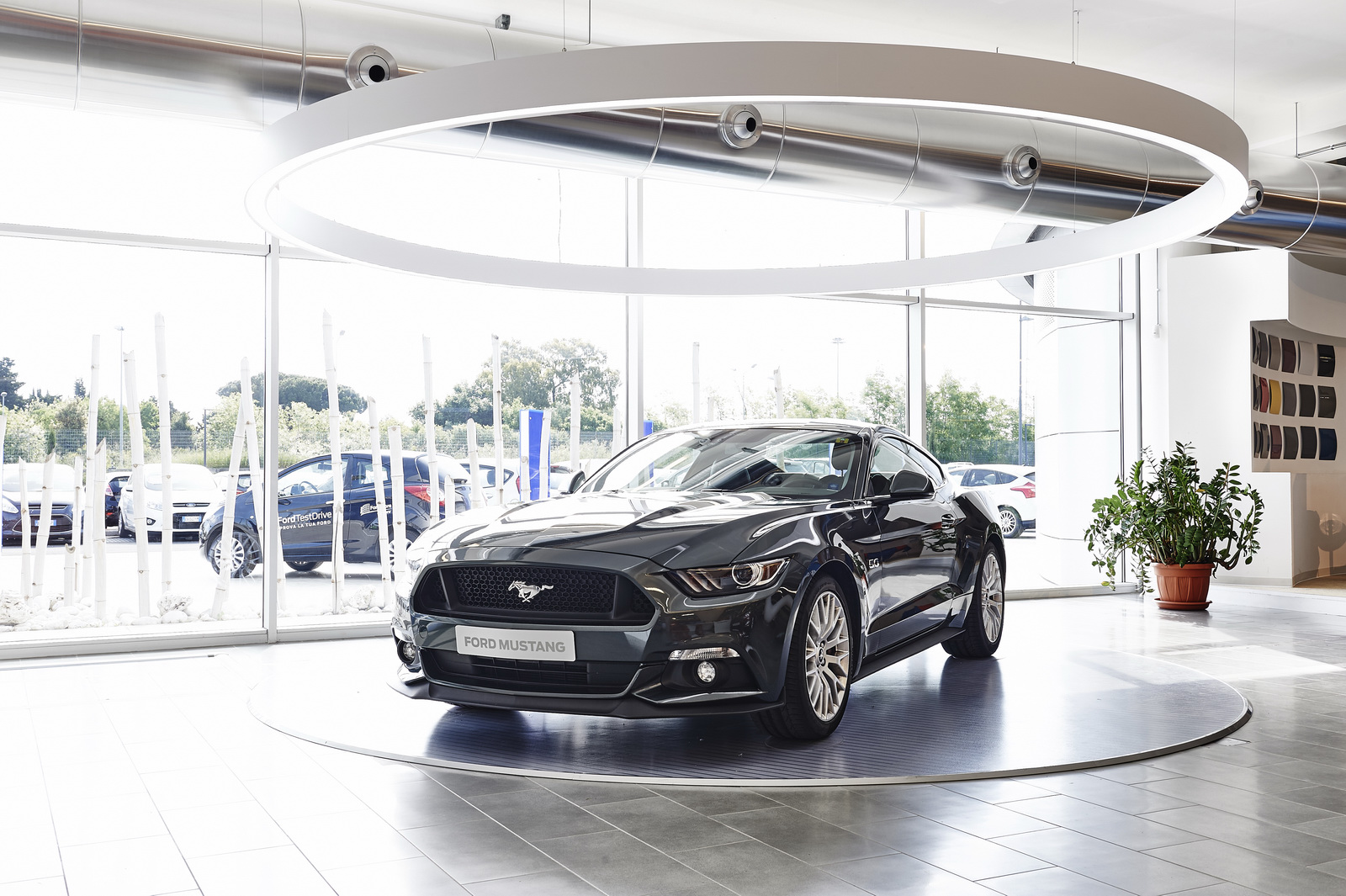 200 Flagship FordStores To Open In Europe This Year | Carscoops