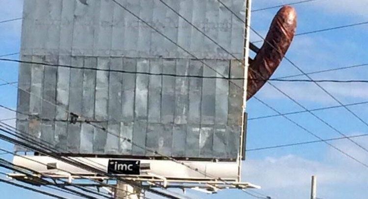 Road Billboard Sure Looks Out Of Place When You’re Coming From Behind ...