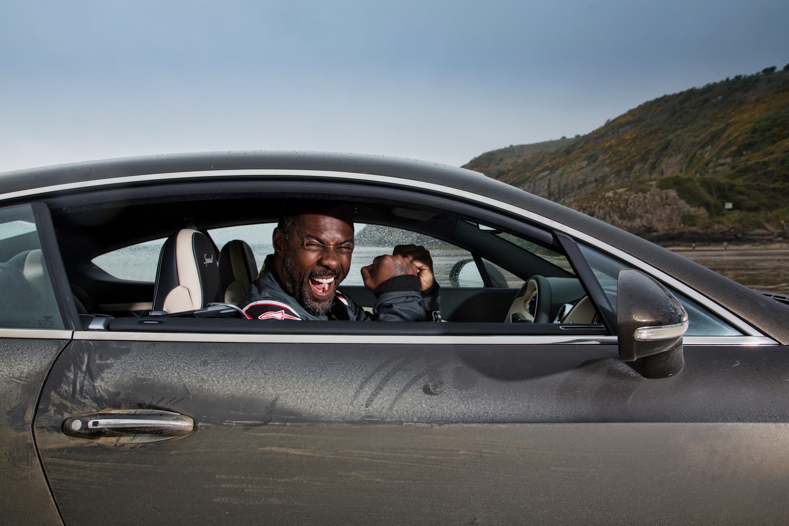 Actor Idris Elba Breaks ‘Flying Mile’ Record In 206 MPH Bentley GT ...