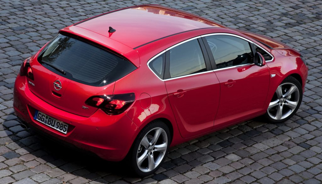 Visual Comparison: New Vs Old Opel Astra | Carscoops