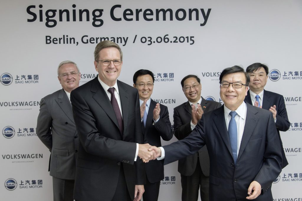 VW And SAIC Will Build 15 New EVs And PHEVs In China By 2019 | Carscoops