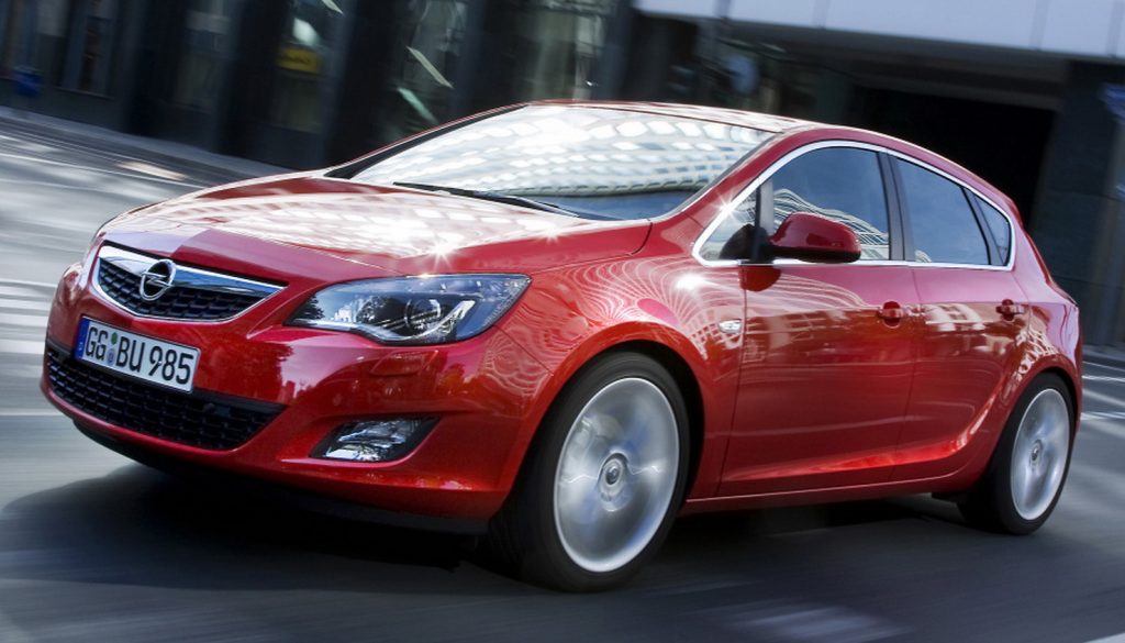 Visual Comparison: New Vs Old Opel Astra | Carscoops