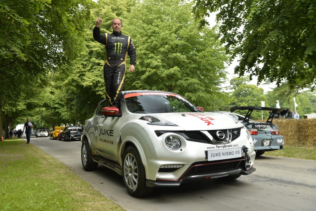 Nissan Juke RS Sets World Record At Goodwood FoS For Fastest Mile On ...