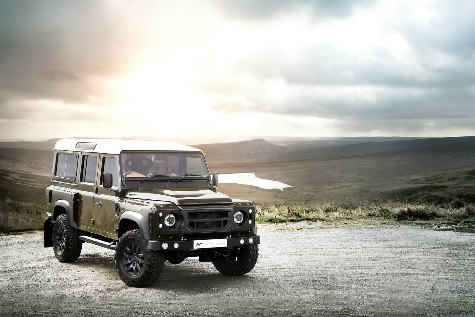 Inside Kahn Design: From Gorgeous Defenders To One-Off Supercars ...