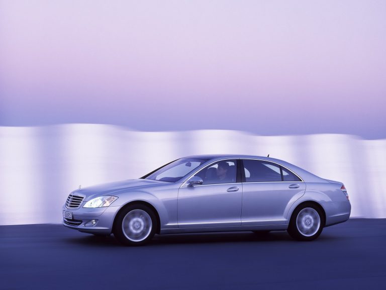 5 Reasons To Buy A W221 Mercedes-Benz S-Class | Carscoops