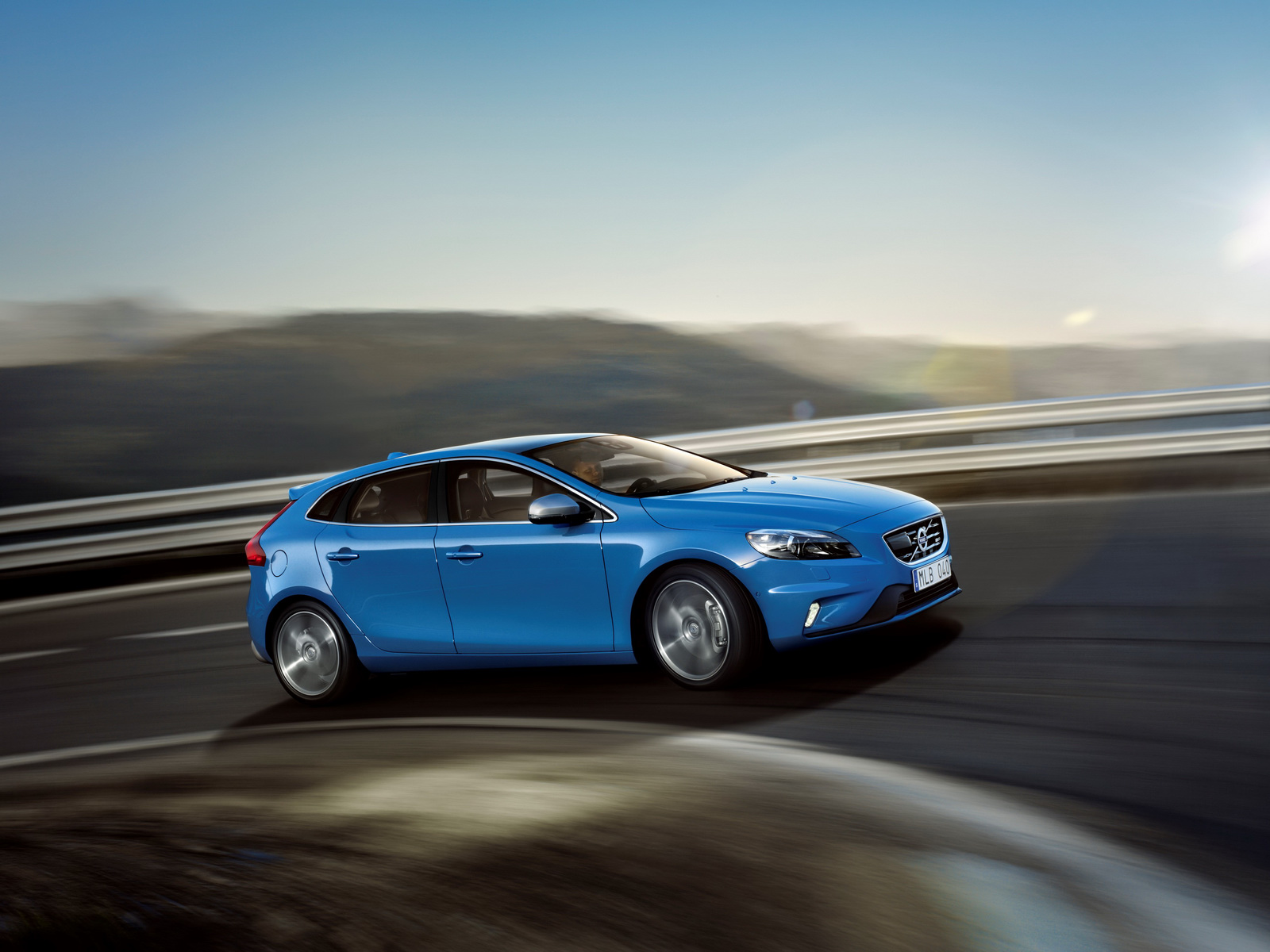 Volvo And Geely To Create C-Segment Vehicles At Their CEVT Facility ...