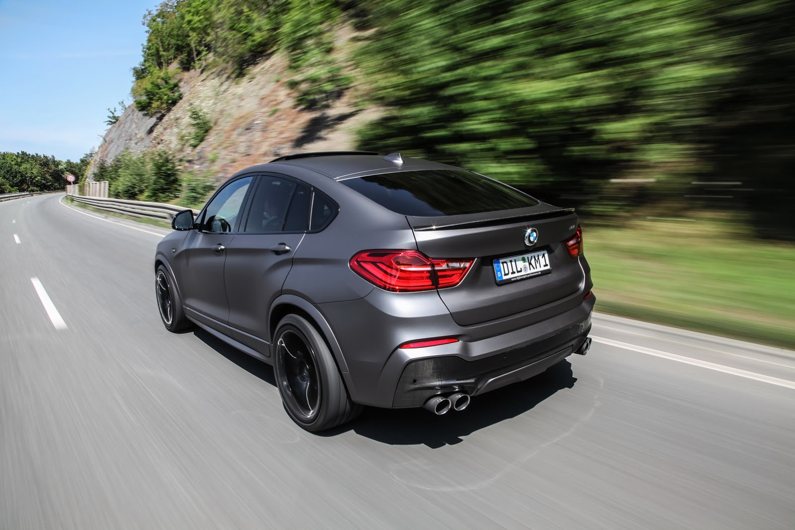 Lightweight’s ‘Stealthy’ BMW X4 Has Up To 370HP | Carscoops