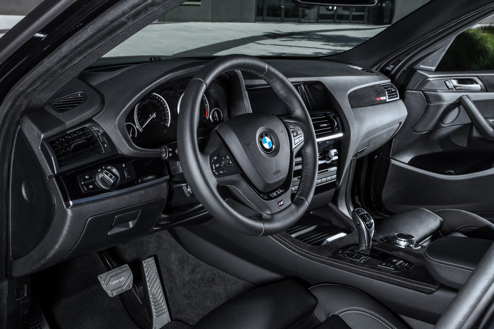 Lightweight’s ‘Stealthy’ BMW X4 Has Up To 370HP | Carscoops