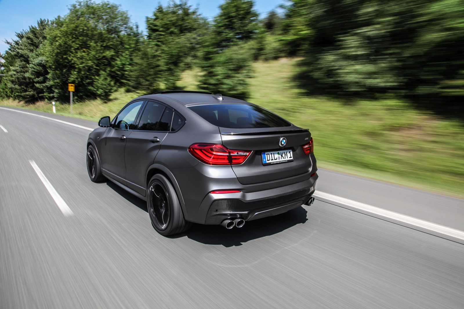 Lightweight’s ‘Stealthy’ BMW X4 Has Up To 370HP | Carscoops