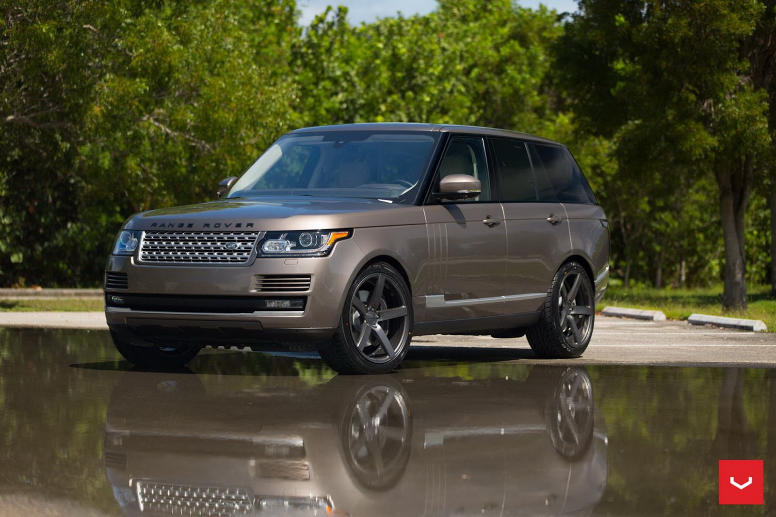 Range Rover HSE Ditches Stock 20″ Wheels For Custom 22s [w/Video ...