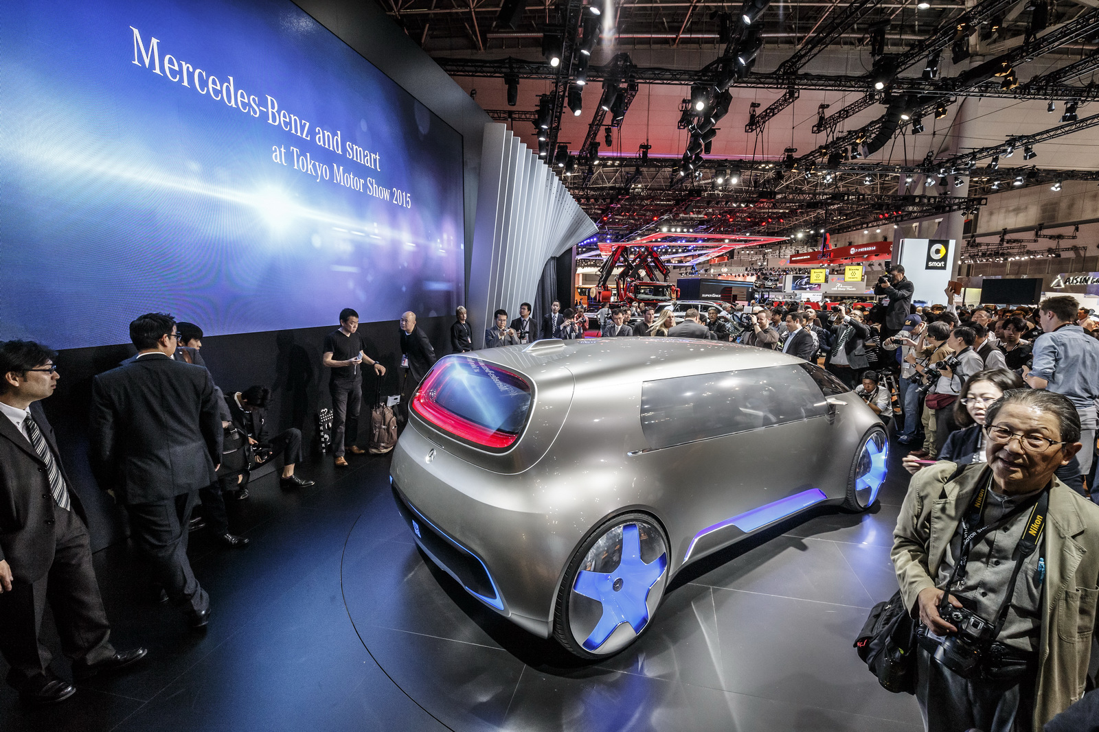 Mercedes-Benz Debuts Vision Tokyo Autonomous Study With Fuel Cell Power ...