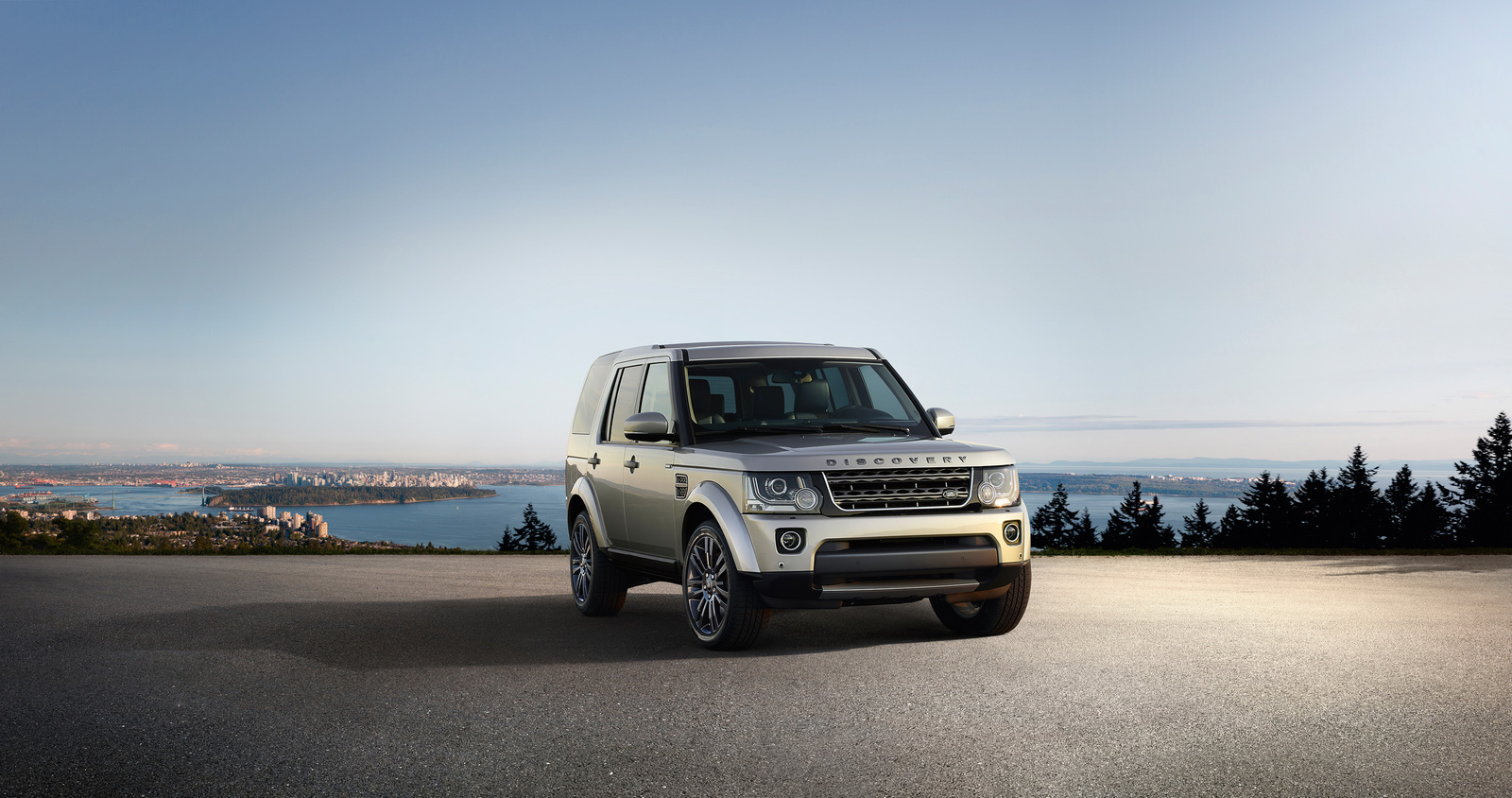 Land Rover Tries To Keep The Discovery/LR4 Relevant With Landmark And ...