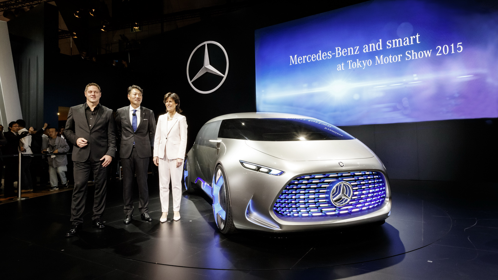 Mercedes-Benz Debuts Vision Tokyo Autonomous Study With Fuel Cell Power ...