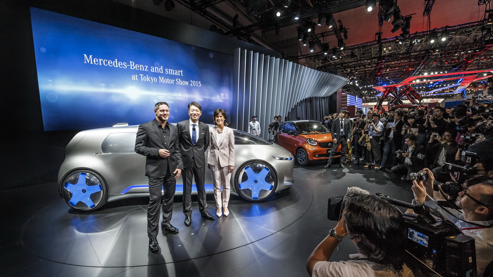 Mercedes-Benz Debuts Vision Tokyo Autonomous Study With Fuel Cell Power ...