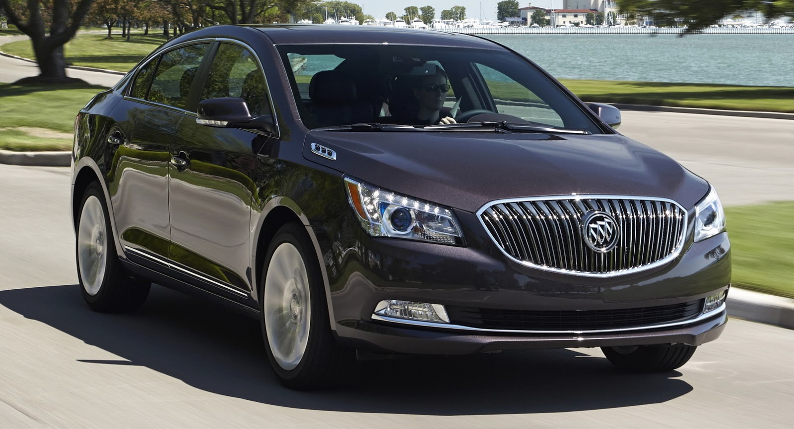 A Visual Tale Of Two Buick LaCrosses | Carscoops