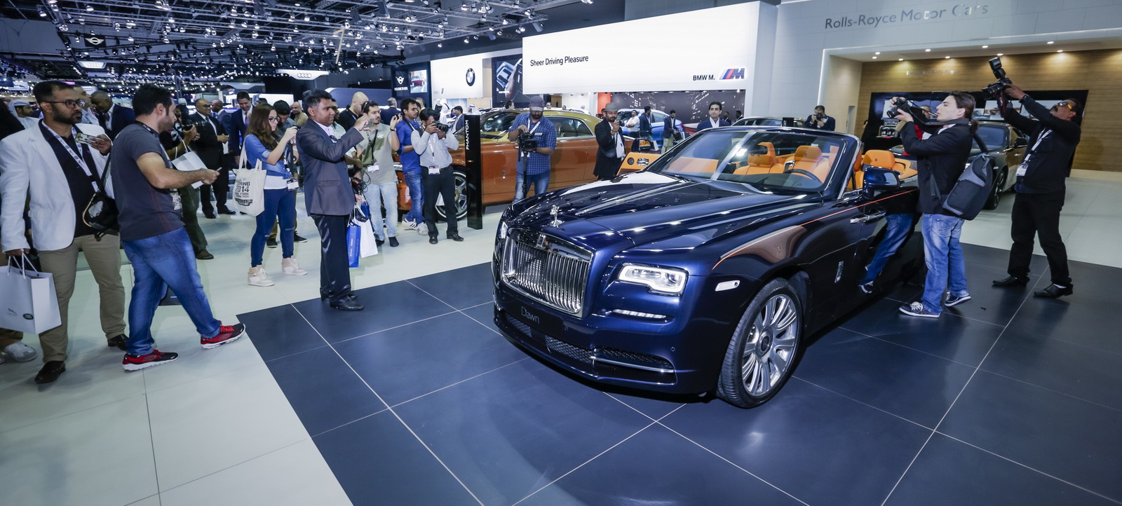 Rolls-Royce Brings Two New Special Editions To Dubai | Carscoops
