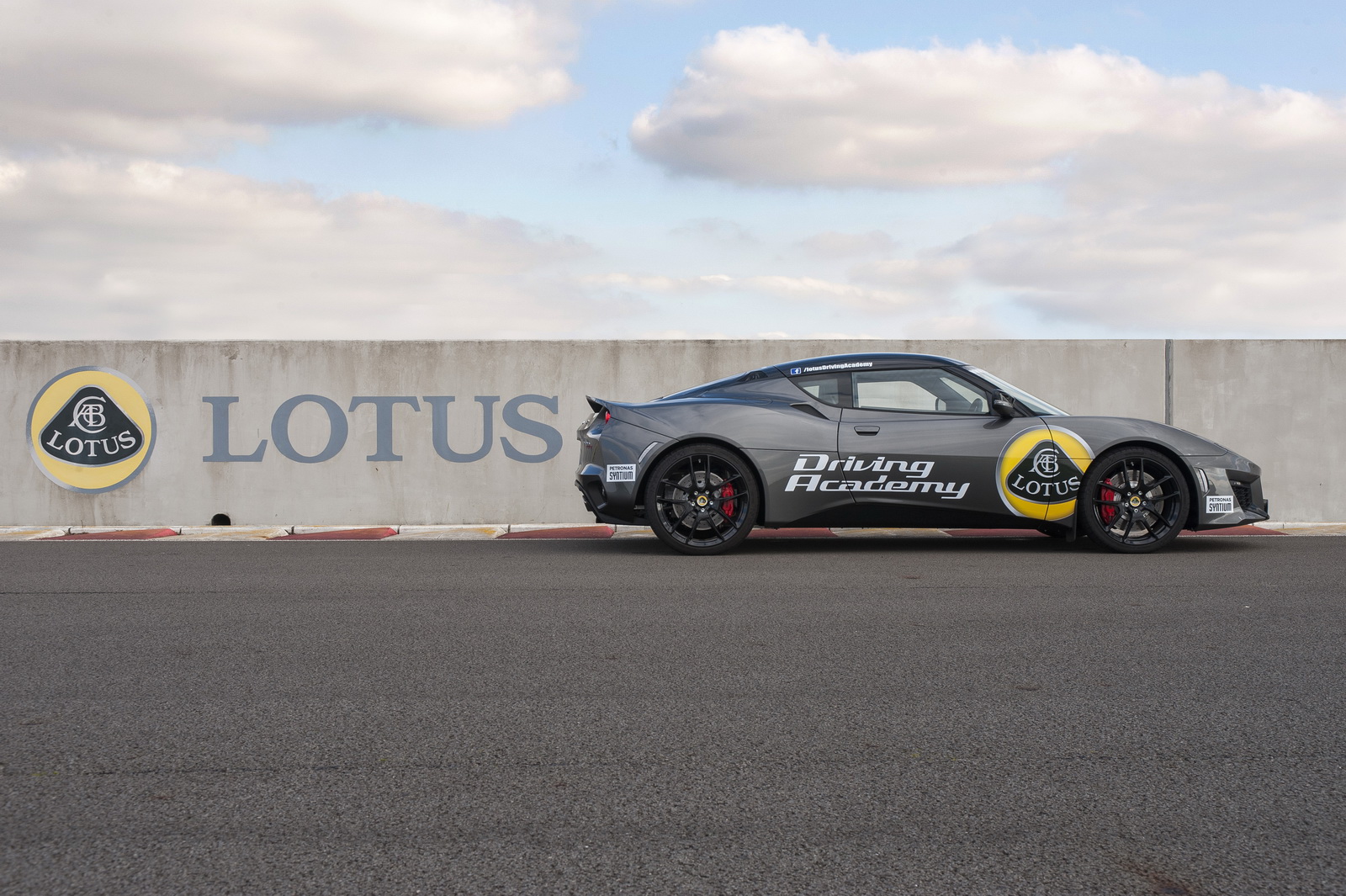 Lotus To Franchise Driving Academies Worldwide | Carscoops