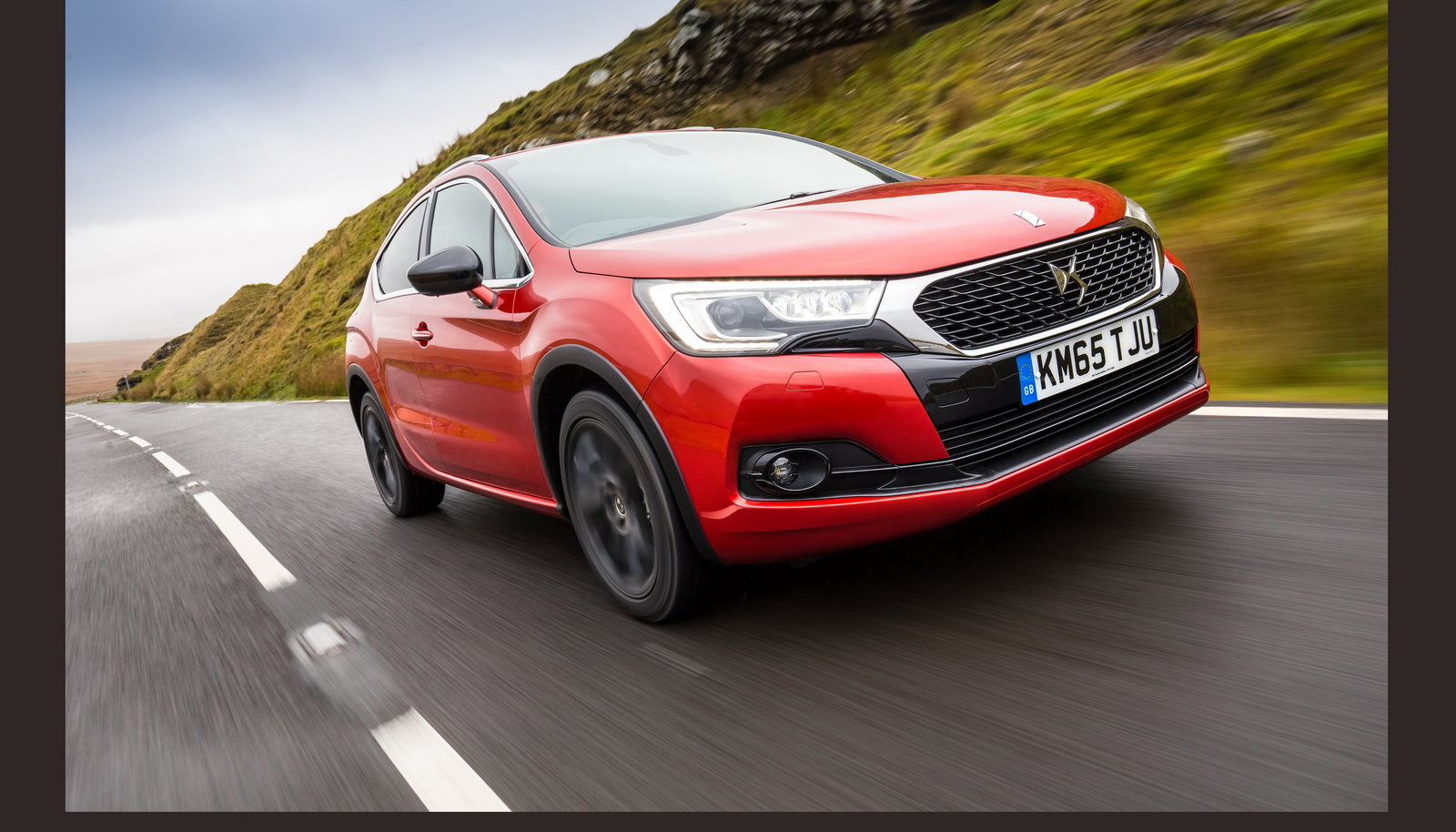 DS Automobiles Launches The DS 4 and DS 4 Crossback In The UK [48 ...