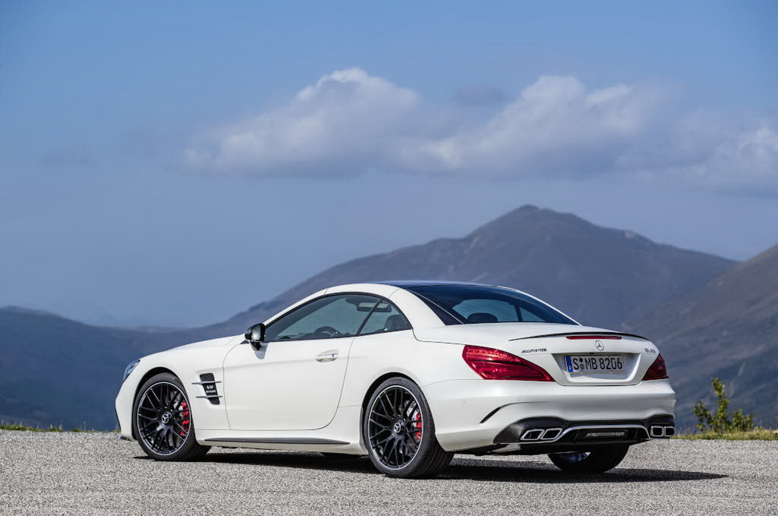 Refreshed 2017 Mercedes-Benz SL Detailed In 79 Images & Video | Carscoops