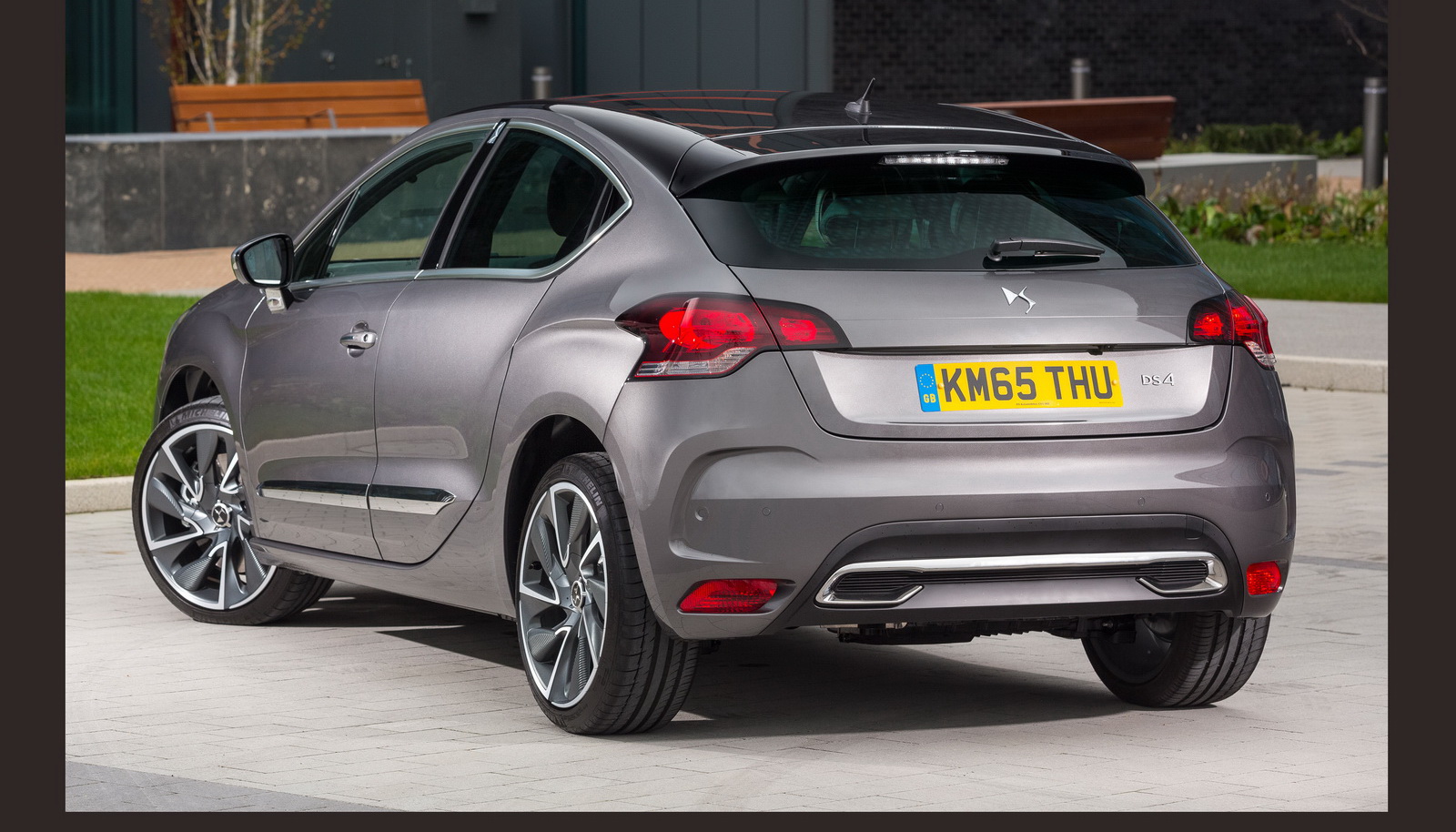 DS Automobiles Launches The DS 4 and DS 4 Crossback In The UK [48 ...