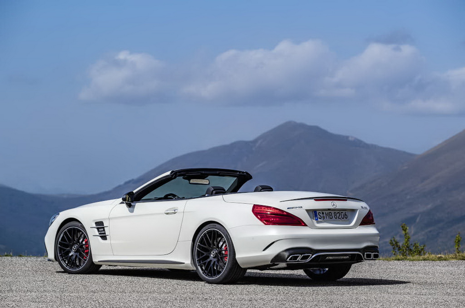 Refreshed 2017 Mercedes-Benz SL Detailed In 79 Images & Video | Carscoops