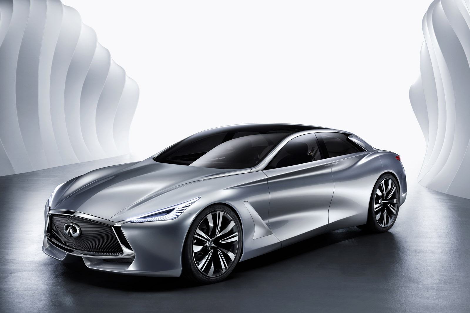 Infiniti Q80 Hybrid Luxury Saloon To Go Against Merc S-Class & Porsche ...