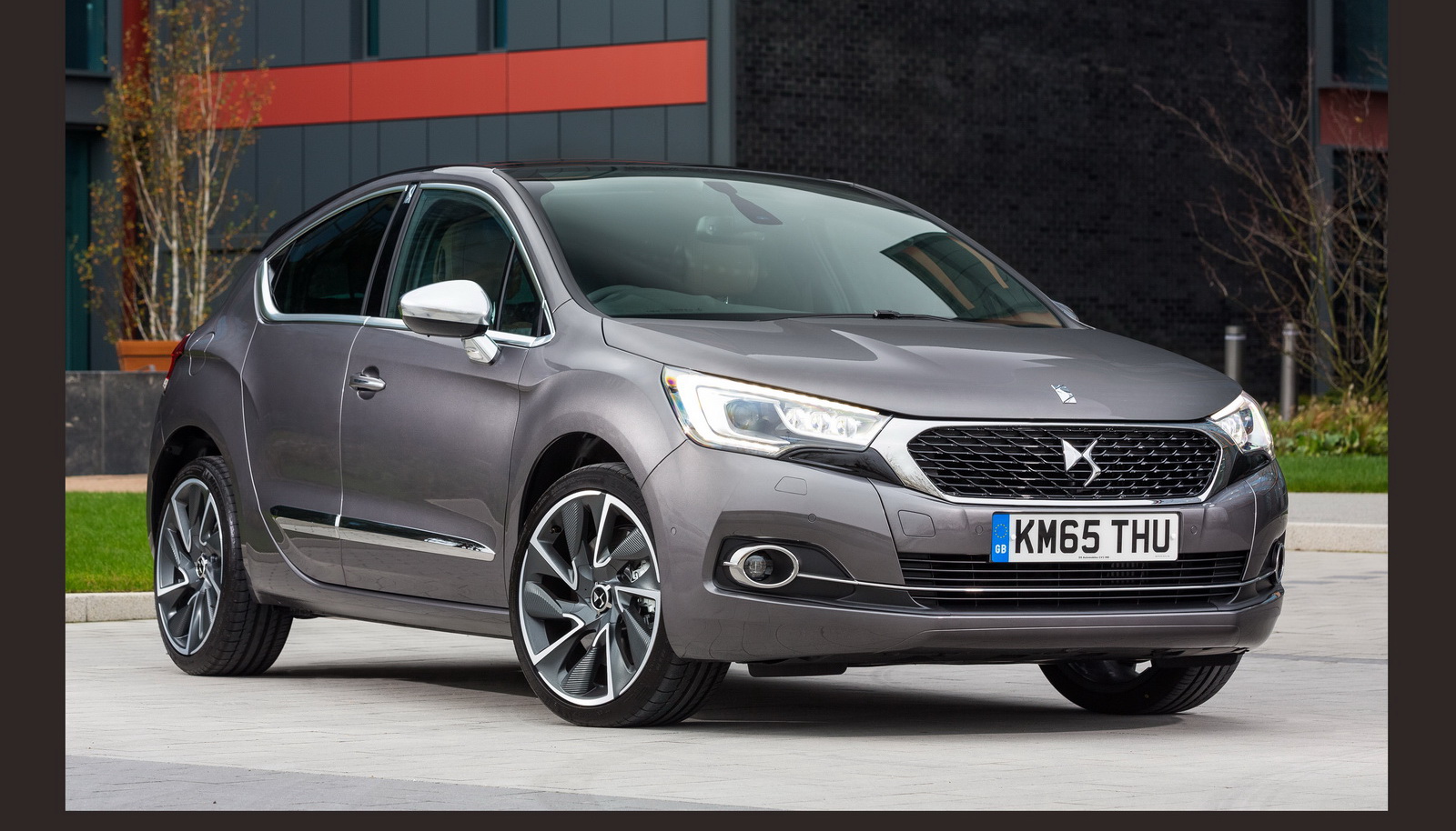 DS Automobiles Launches The DS 4 and DS 4 Crossback In The UK [48 ...