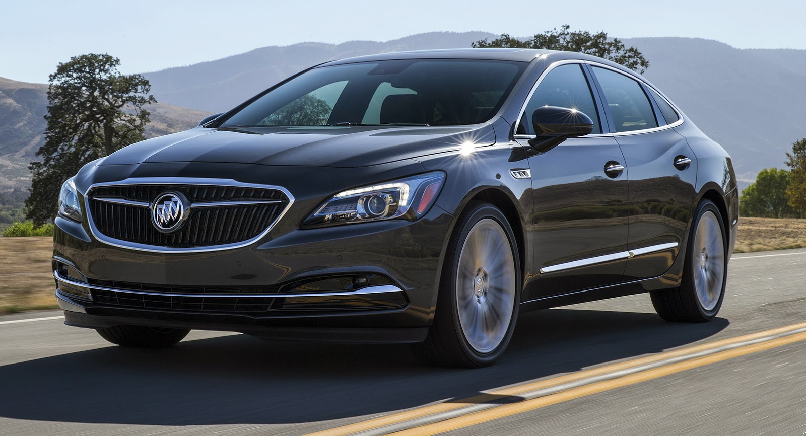 A Visual Tale Of Two Buick LaCrosses | Carscoops