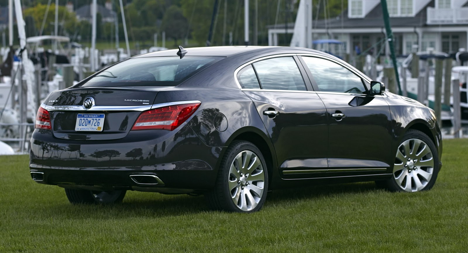 A Visual Tale Of Two Buick LaCrosses | Carscoops