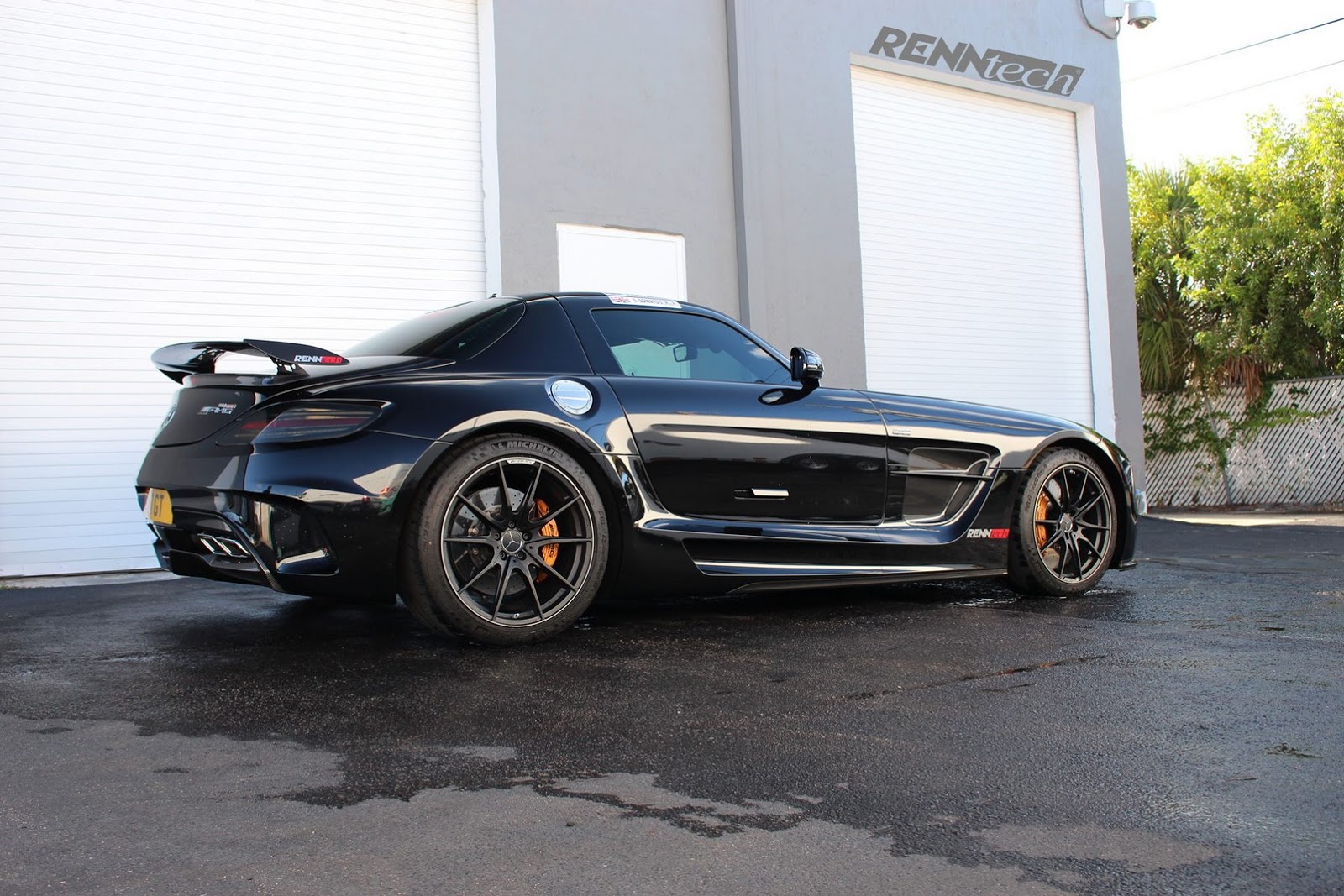 Mercedes-Benz SLS AMG Black Series By RENNtech Will Scare Off Italian ...