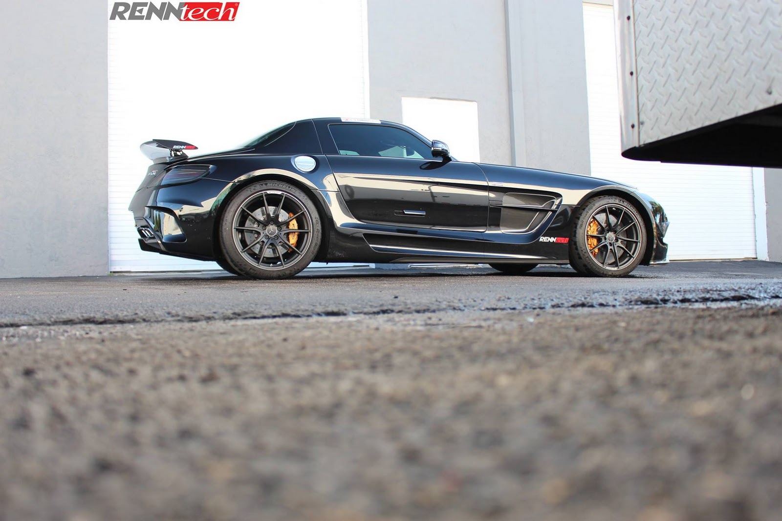 Mercedes-Benz SLS AMG Black Series By RENNtech Will Scare Off Italian ...