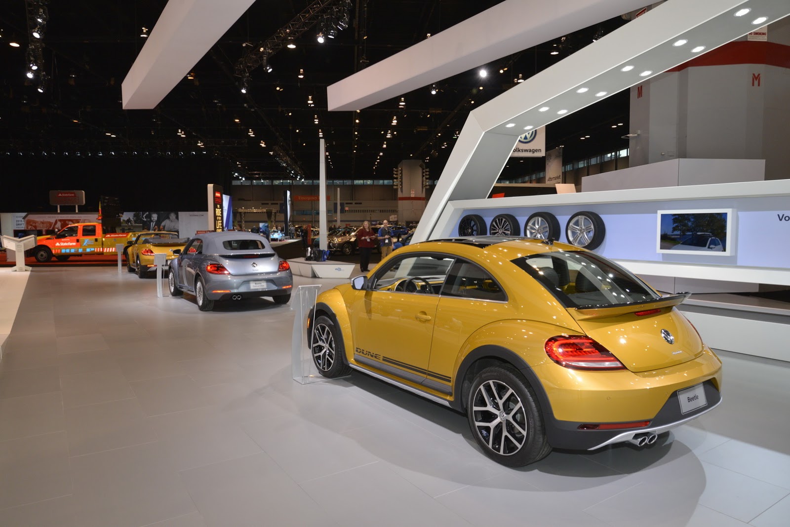 VW Brings Two Beetles To Chicago Auto Show | Carscoops