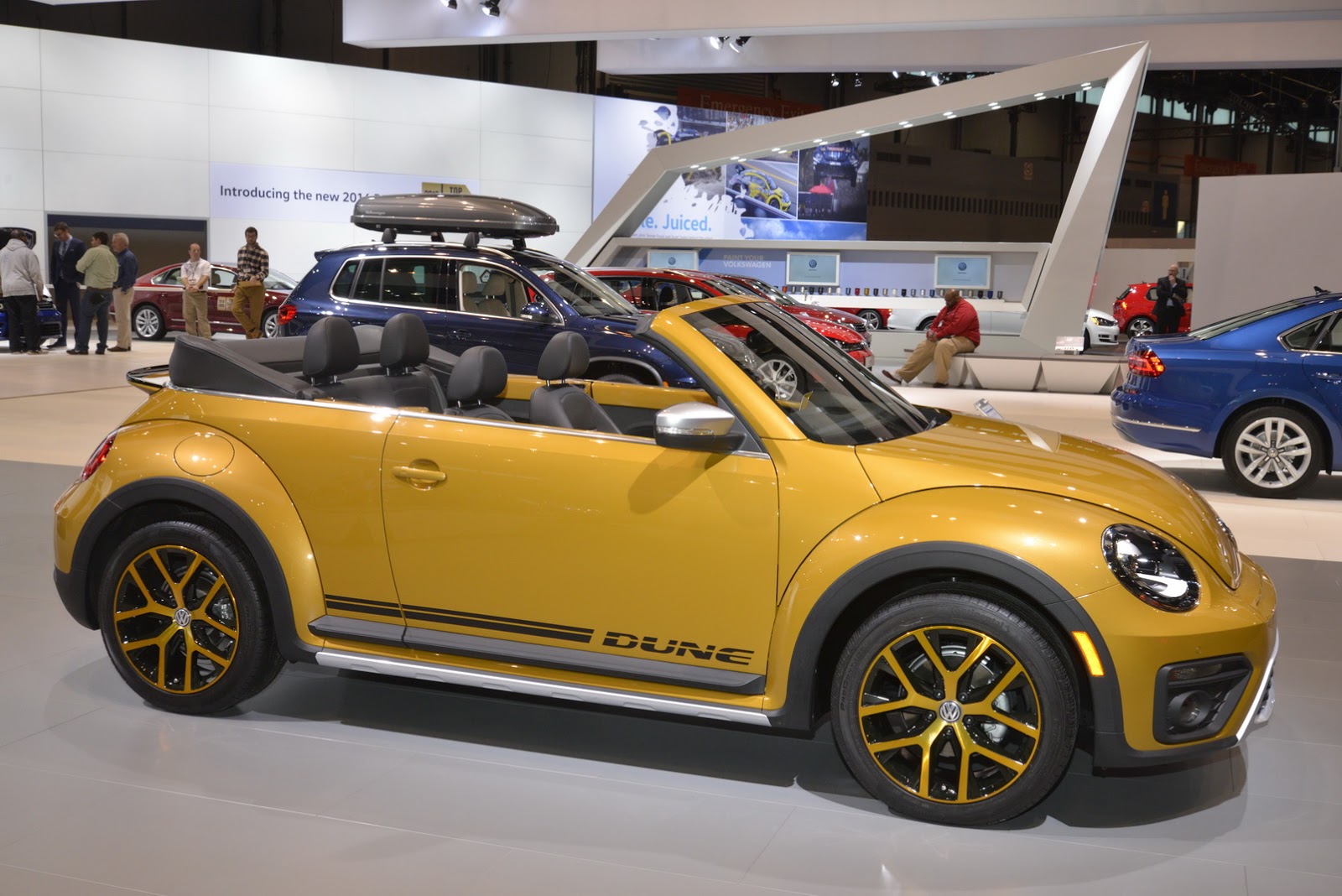 VW Brings Two Beetles To Chicago Auto Show | Carscoops