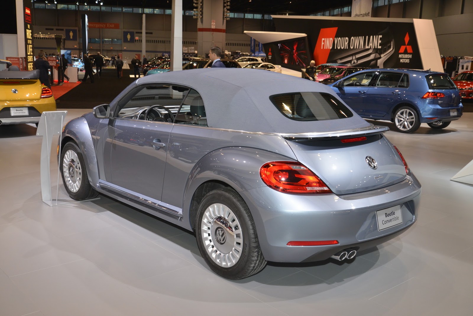 VW Brings Two Beetles To Chicago Auto Show | Carscoops